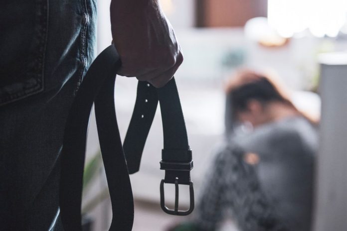 Formy i rodzaje przemocy – jak je rozpoznać i zrozumieć? - Niepije.pl ...